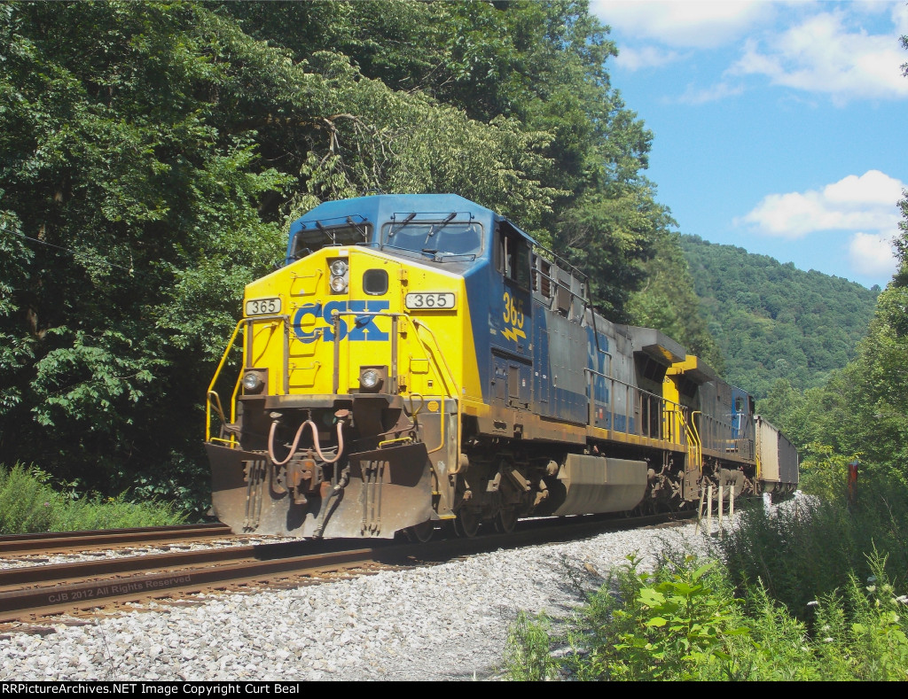 CSX 365 and 498